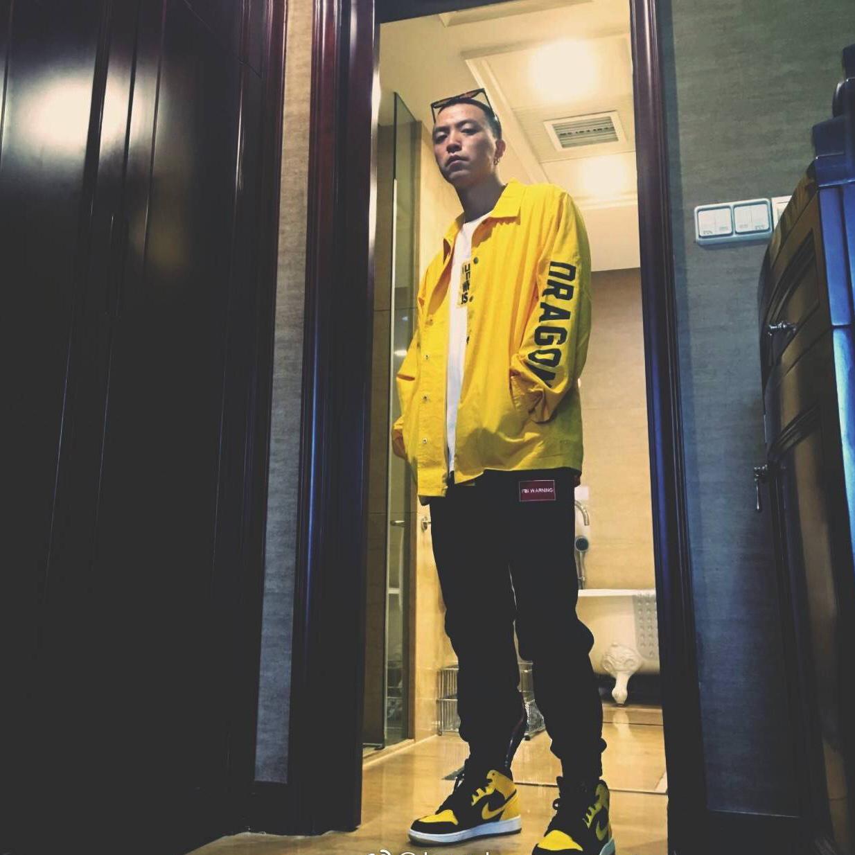 中国有嘻哈 | Jony J 可能是个假Rapper，但他绝对是个真潮人 - 知乎