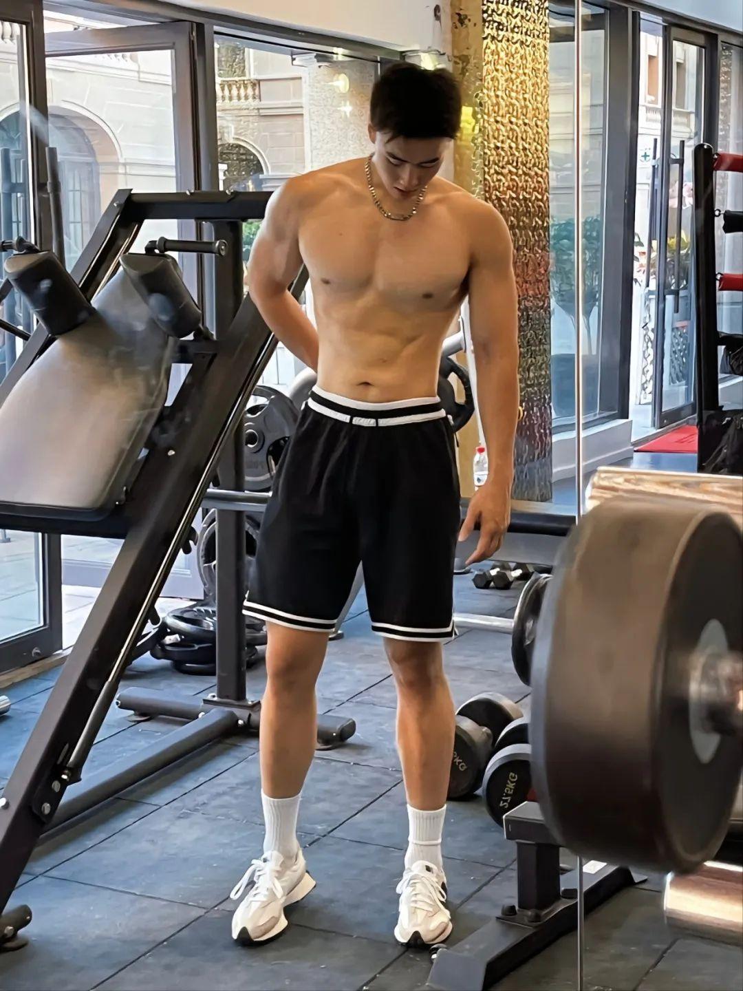 191cm河北篮球体育生，00后私下竟然这么猛…… - 知乎