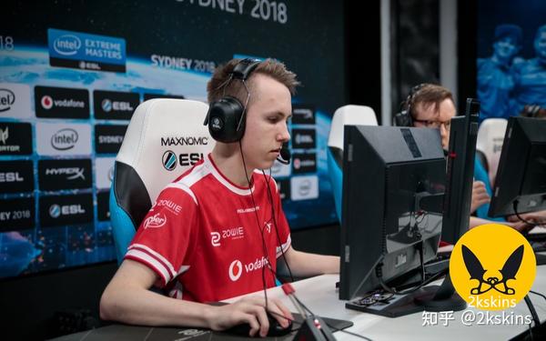 职业选手ropz用叔叔送的深红织物手套夺得冠军 - 知乎