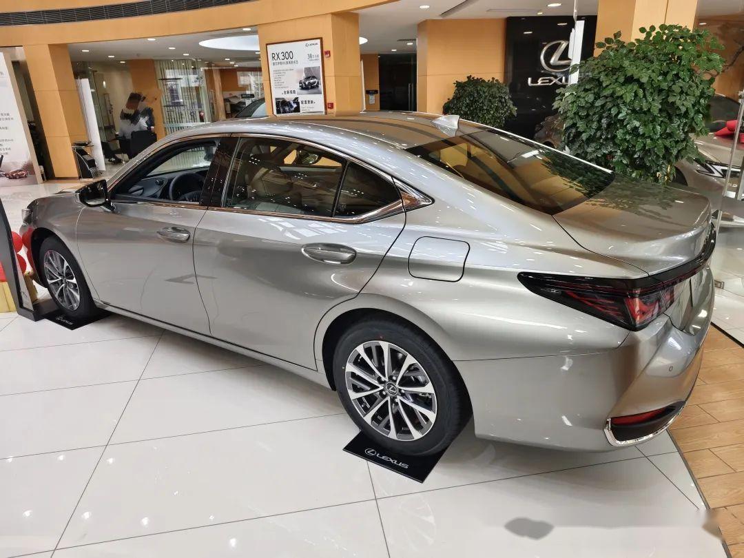 简单聊聊25款雷克萨斯es200 - 知乎