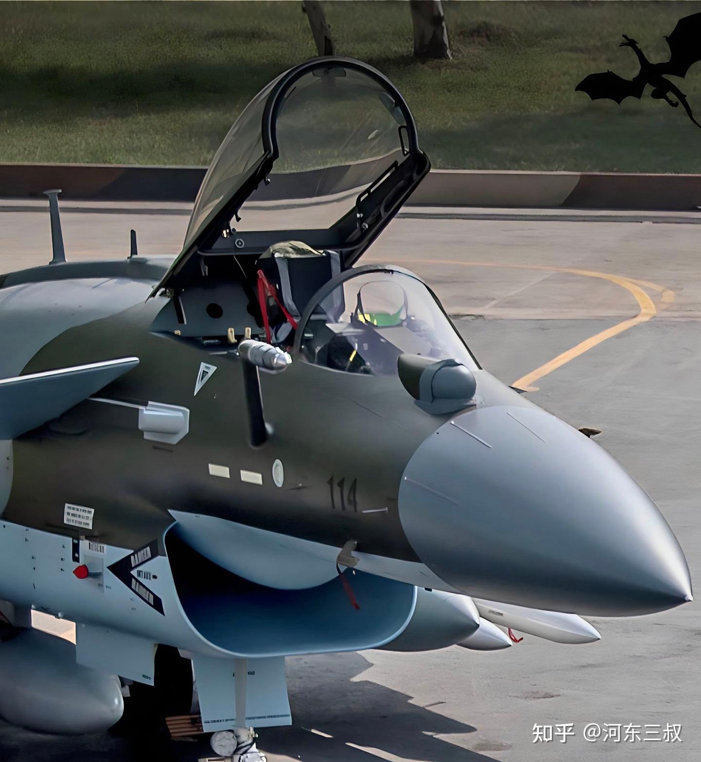 9比0完胜，鸭翼战机巅峰对决，歼10CE对台风纯属碾压 - 知乎