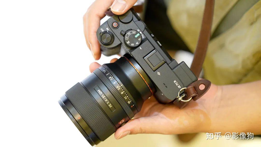 α7C II/α7CR 闭眼入还是再等等？索尼新机新镜参数对比&上手体验 - 知乎