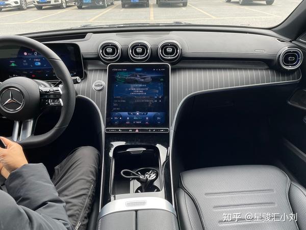 21款奔驰C260L升级竖条岑木发光出风口 感受小S的气氛 - 知乎