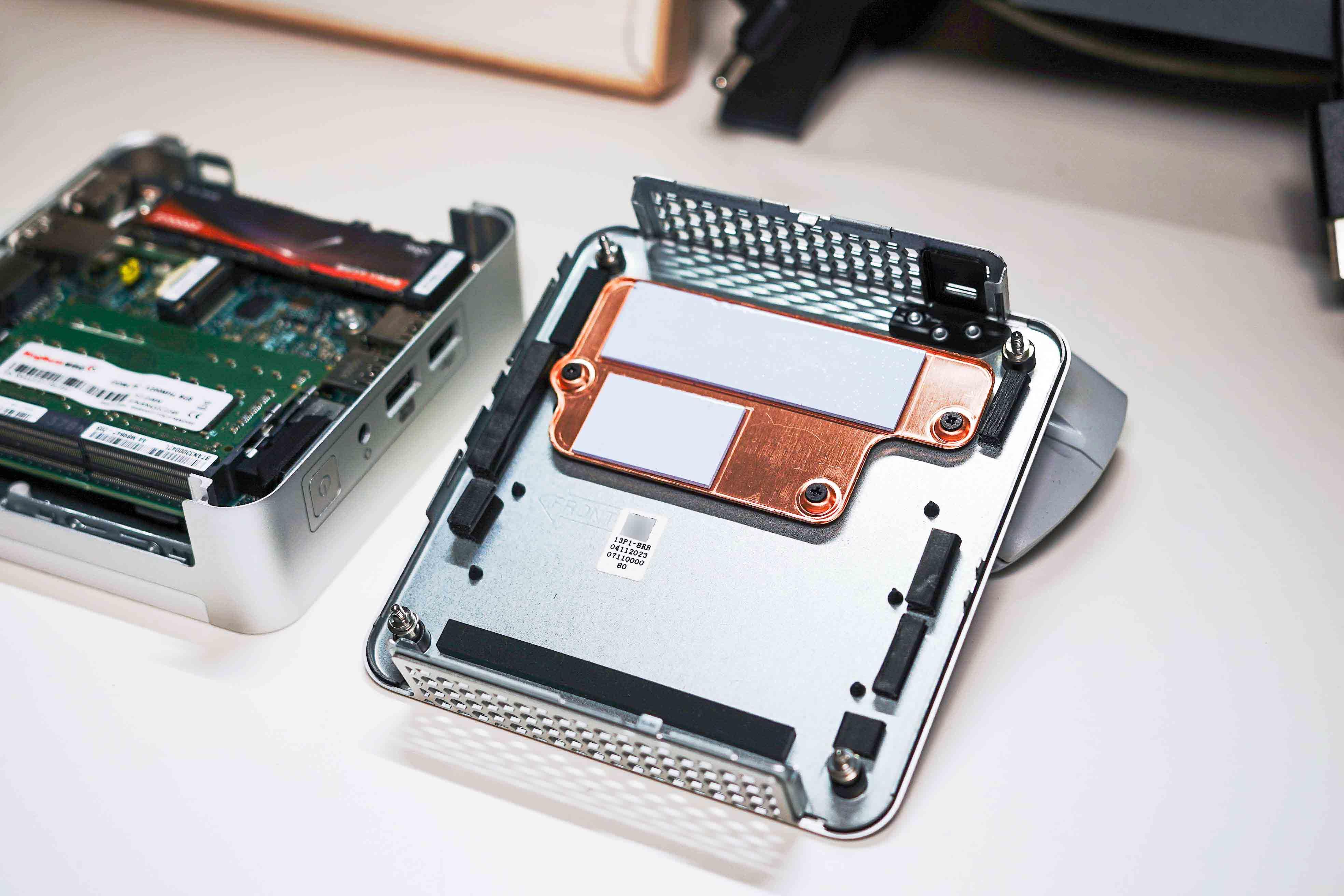 新品纯血NUC迷你主机丨悦动峡谷拆解+降压/超频教程 - 知乎