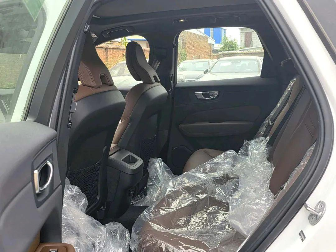 沃尔沃XC60指导价39.69万，现在包牌过户23.99万 - 知乎