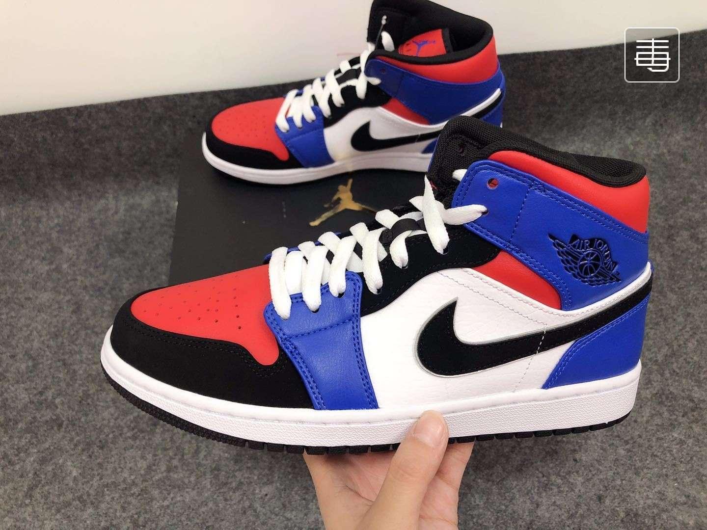 毒App丨市价近￥3000！近期AJ1 Mid人气&颜值双丰收 - 知乎