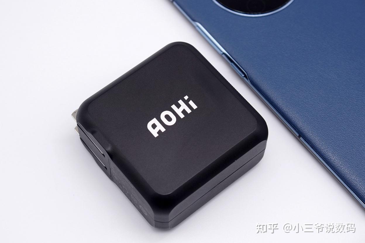 Aohi 100W双口充电器：小巧一拖二设计，稳稳的快充体验 - 知乎