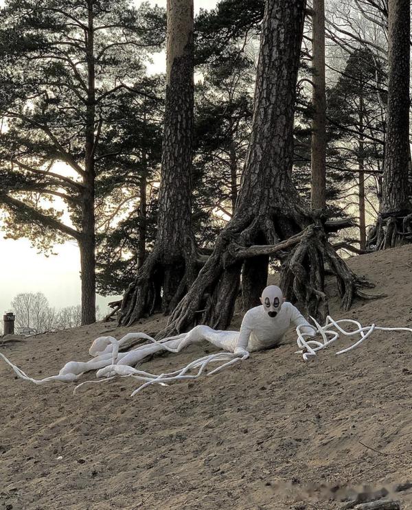 俄罗斯艺术家Gena Marvin，以伤痛创作挑衅性梦魇般的作品。 - 知乎