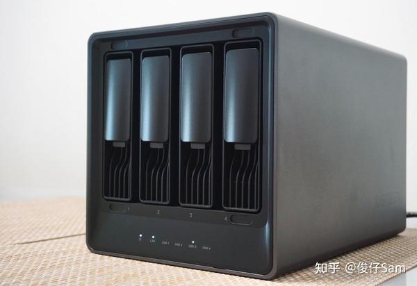绿联 DX4600 评测：DIY 属性更强，依然易上手 - 知乎
