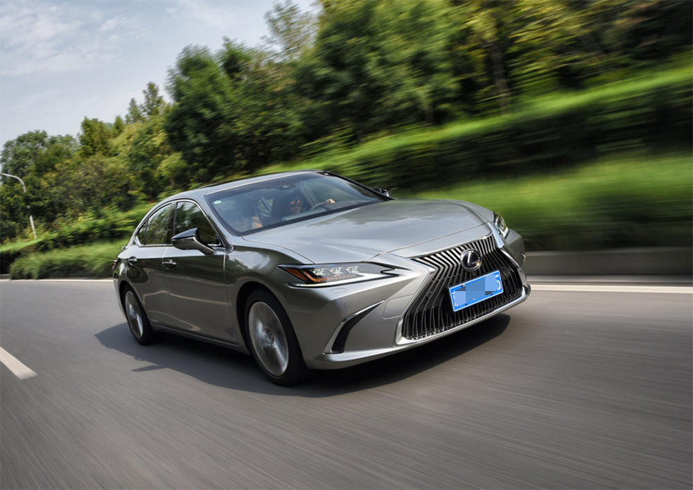 试驾后说说：同为雷克萨斯ES，ES200和ES300h差距咋这么大？ - 知乎