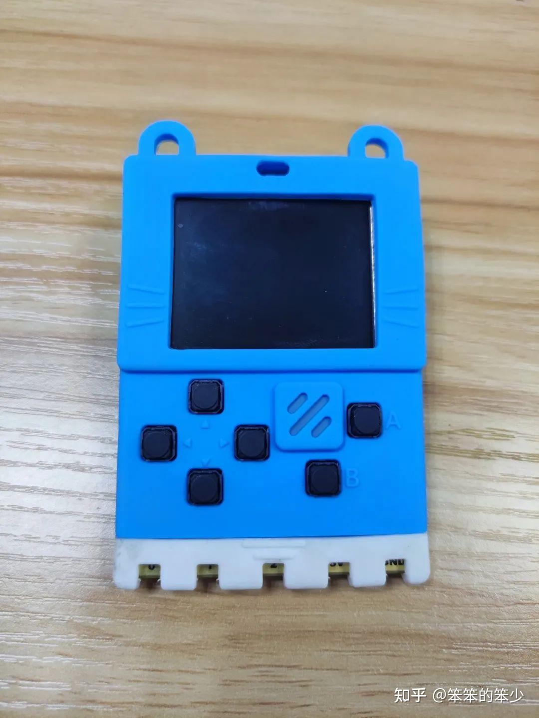 喵比特【meowbit】：编程游戏机开发板，开源硬件/创客入门学习初学者的首选产品之一 - 知乎