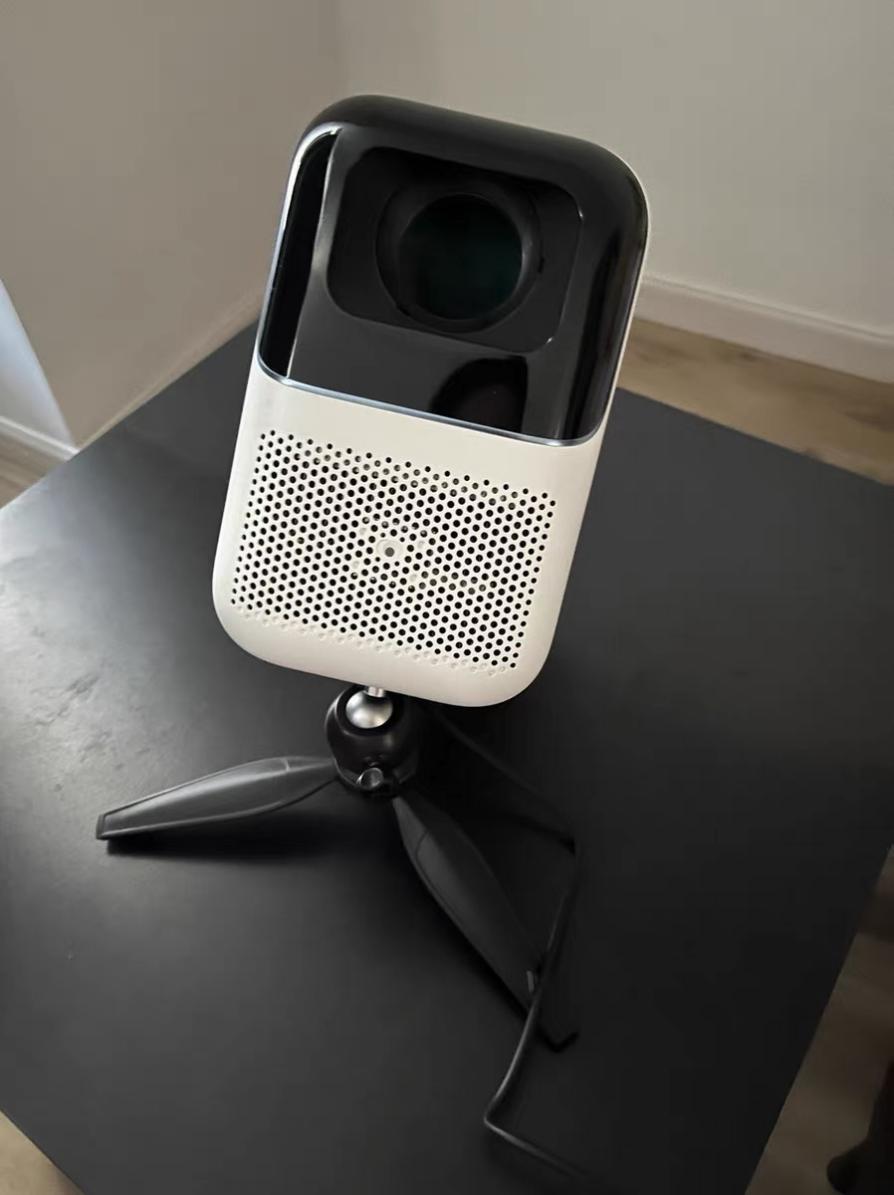 投影仪怎么使用？以小明Q2 Pro和极米Z6X两款热门投影仪为例~ - 知乎