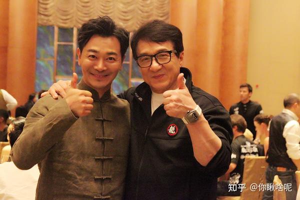 2013年，成龙和亲哥安徽相认，对方一贫如洗，他帮没帮两个亲哥哥 - 知乎