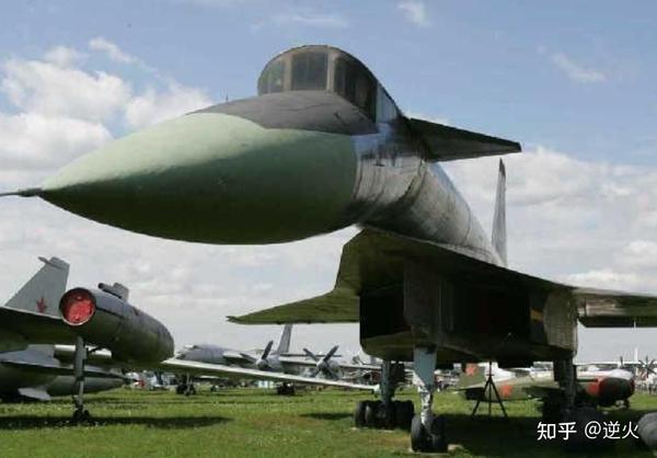 三马赫的苏联超级轰炸机，专门猎杀美国航母，先进却没能服役！ - 知乎