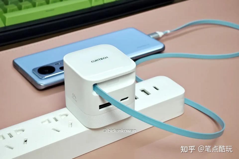 自带伸缩线，不按套路出牌！酷态科CP6电能充67W 2C1A实测 - 知乎