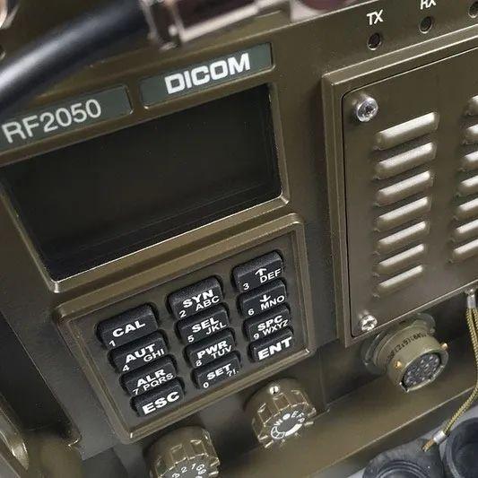 为战车而生，捷克RF2050移动式多频段军用车载电台 - 知乎