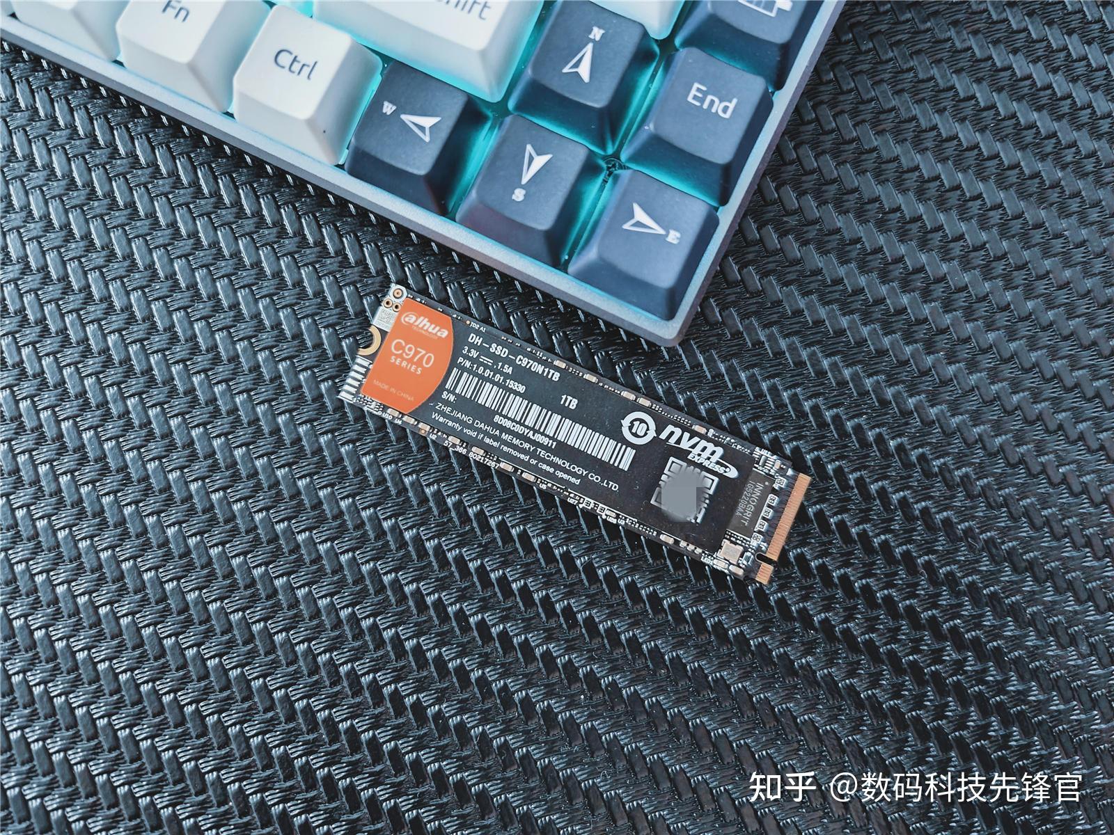 极速低温｜超长质保：大华存储C970固态硬盘PCIe4.0跑分测评 - 知乎