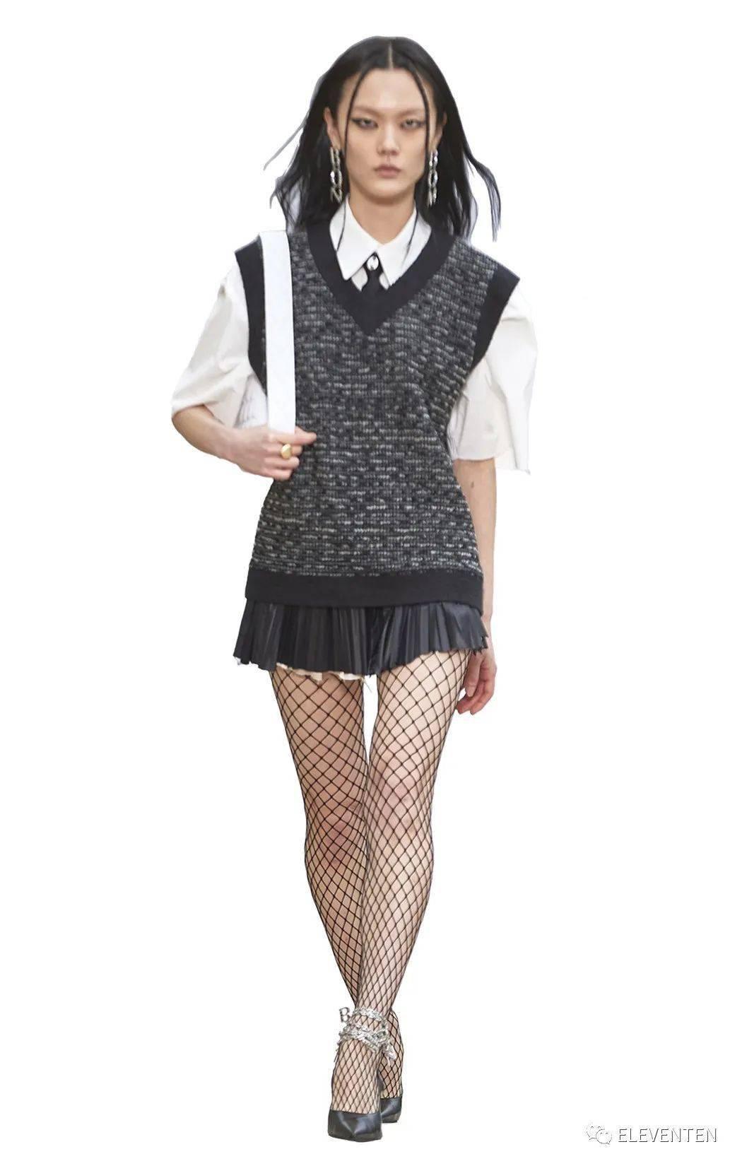 伦时LCF毕业韩国设计师Bonbom Jo，独特的设计结构赢得韩国偶像青睐。 - 知乎