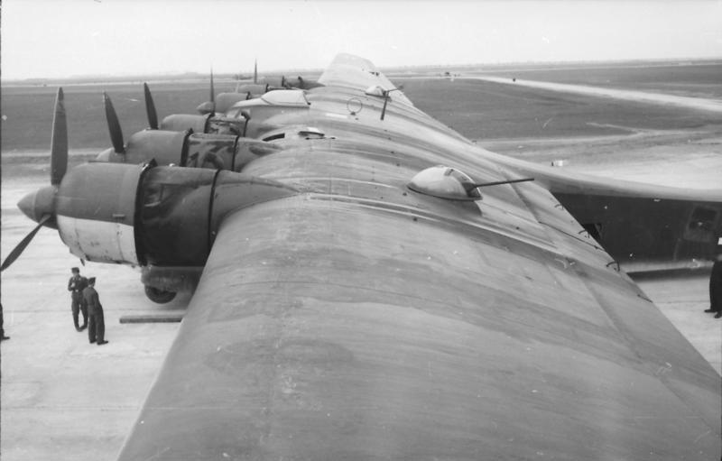 二战德军的“空中巨人”，Me-323运输机，一次飞行能载10吨货物！ - 知乎