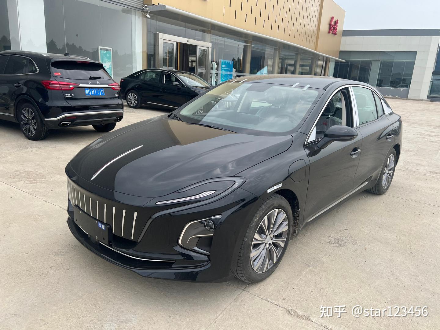 不到10万元，五折购买620公里续航的红旗E-QM5香不香 - 知乎