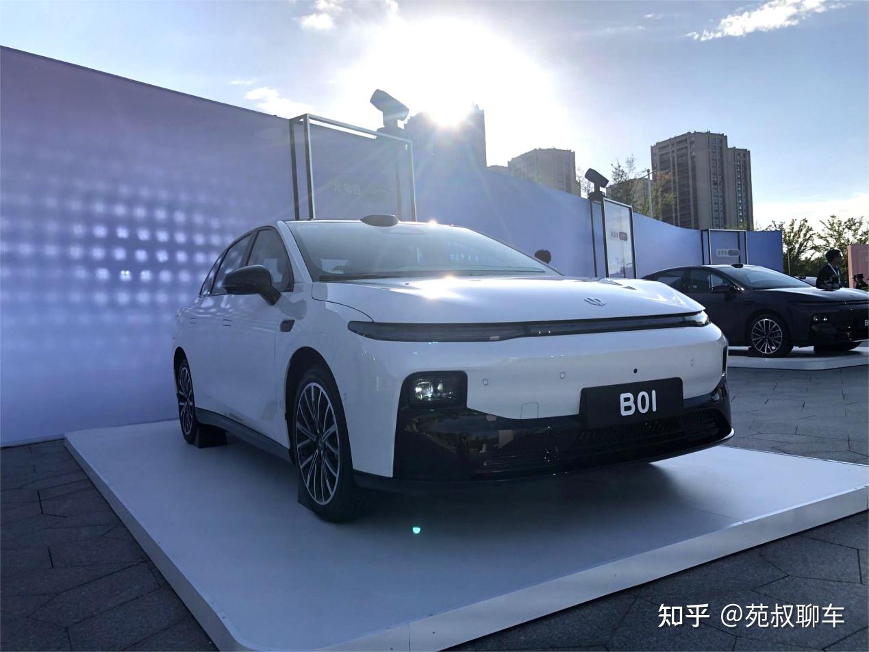 8.98万元起 零跑B01正式上市 双高通旗舰芯片+激光雷达端到端 - 知乎