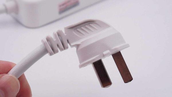 拆解报告：lengon良工六位延长线插座XD-M133 - 知乎