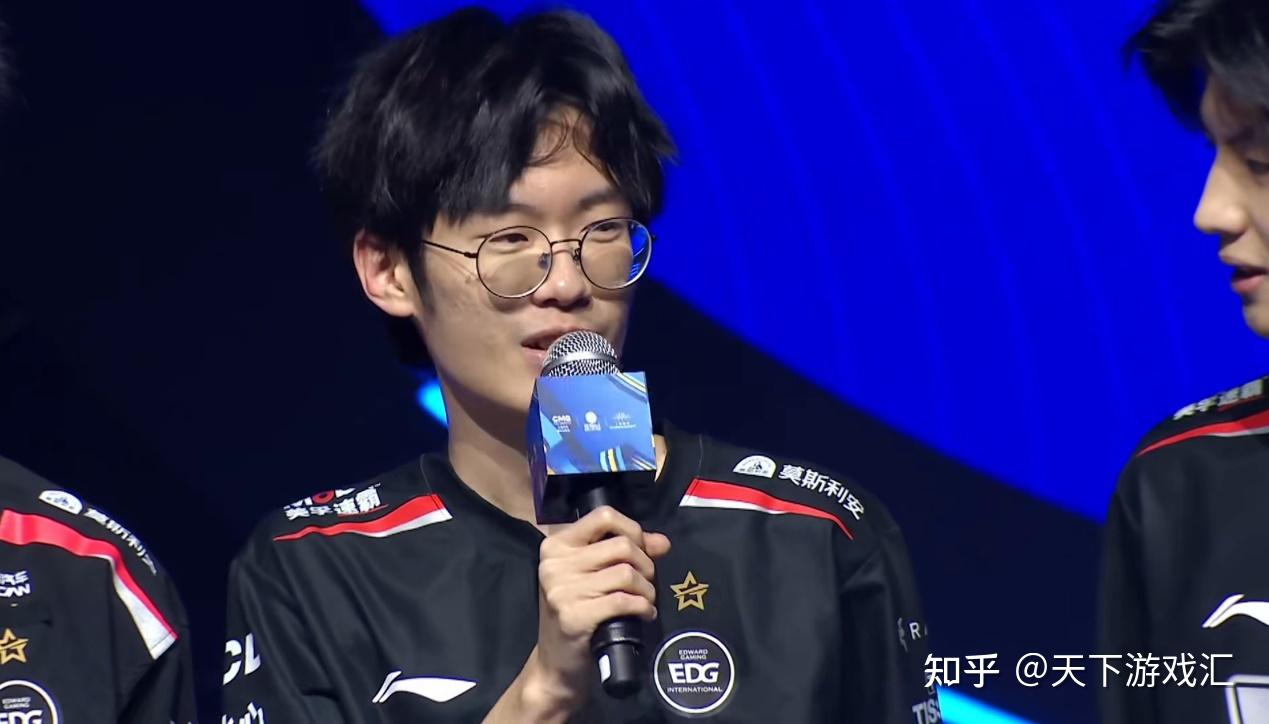 Lpl上演病房乱斗，edg首战惨败，厂长主动背锅，uzi笑话逗乐观众 知乎