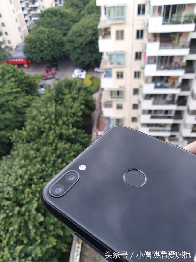 荣耀9i全面真实评测，千元机中最值得入手！ - 知乎