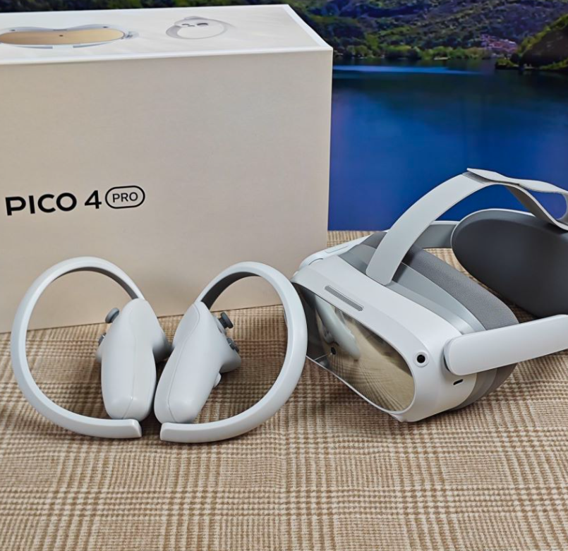 VR 设备怎么选？客观评价PICO 4 Pro VR 一体机/索尼PS VR 2/Quest Pro，选出综合实力最强的那款！