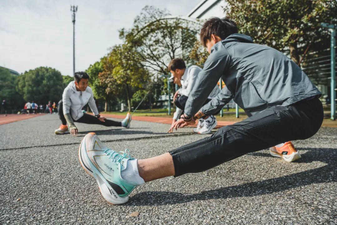 别总盯着月跑量，这项数据也重要。 - 知乎