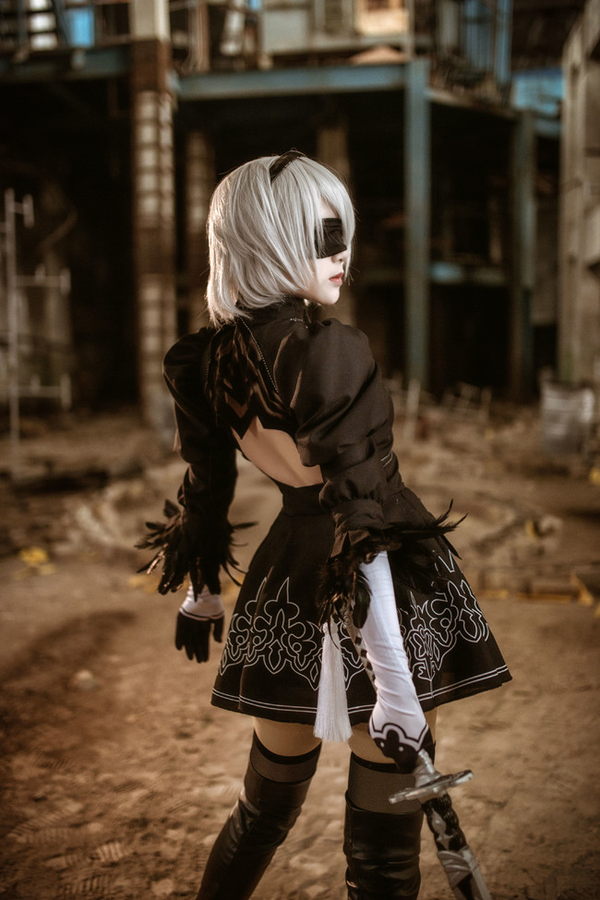 2B小姐姐COS精选 真的没拿游戏CG骗你！ - 知乎