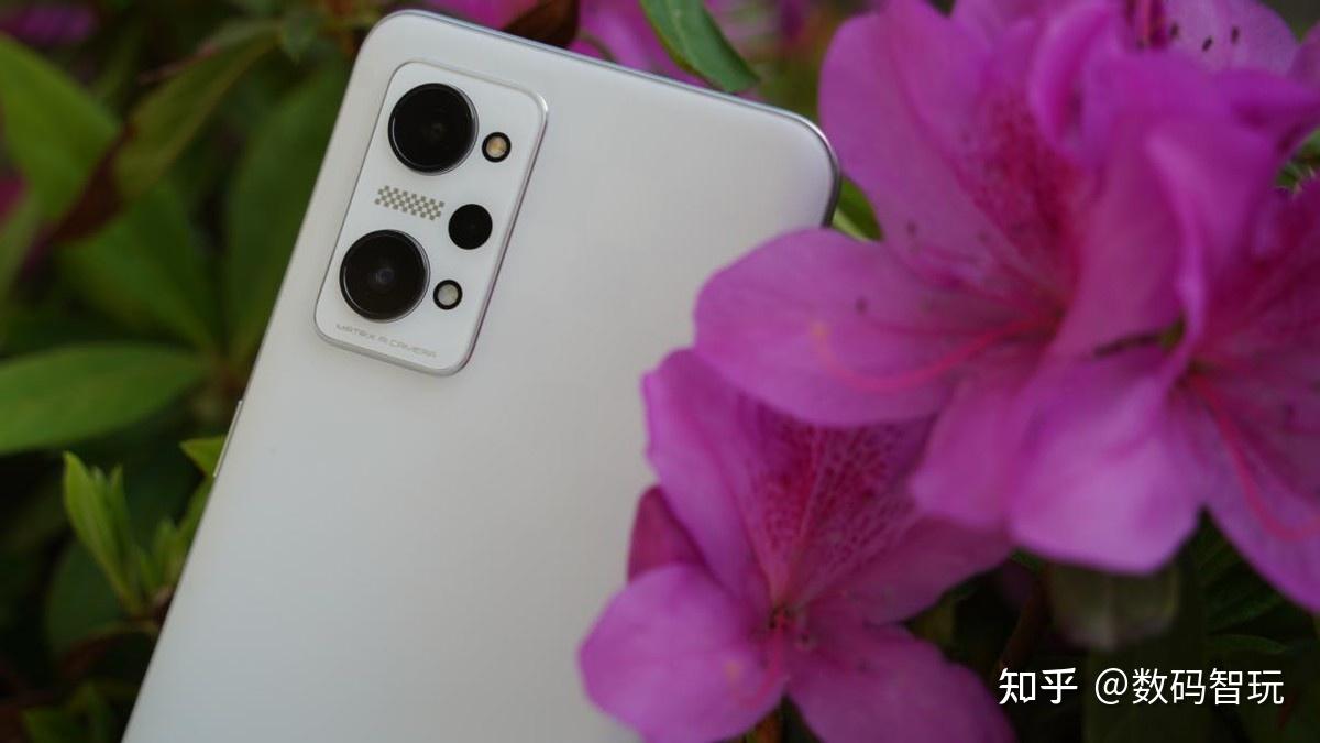 真我Q5 Pro深度评测：全面越级升杯，千元档位难得的闪充旗舰 - 知乎