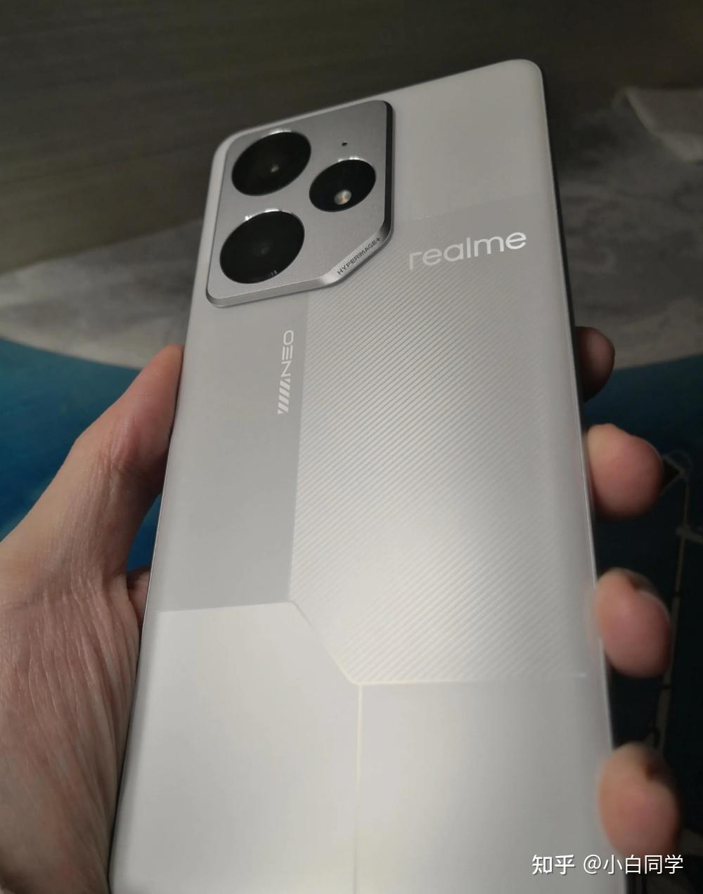 真我neo7和真我gt6各方面哪个更好分别相差多少？哪个更值得买？ - 知乎