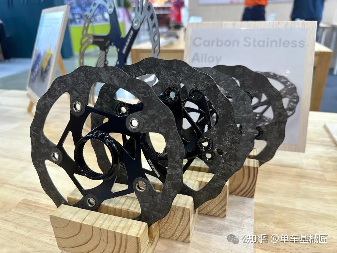 陶瓷复合碳纤维→铝合金陶瓷涂层→碳-碳材质碟刹盘片，哪个才是未来？ - 知乎