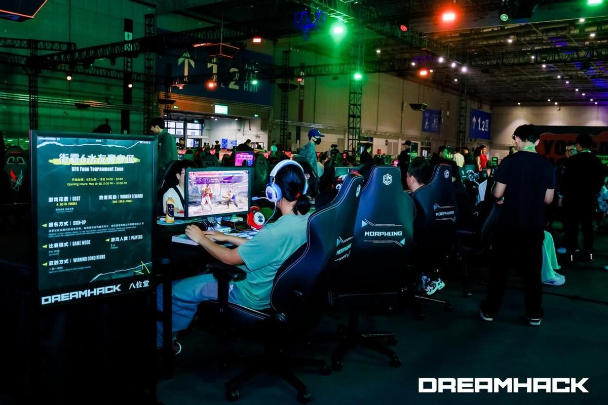 八位堂亮相2025 DreamHack，发布新品全按键专业街机控制器天刃星 - 知乎