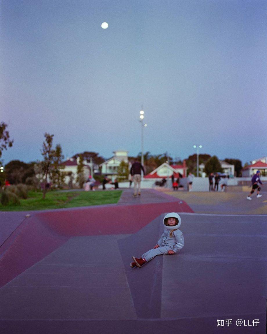 分享审美｜Andrew Rovenko - 知乎