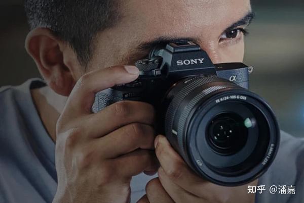 主拍照，偏向拍人像，但不拍视频，索尼 a7r3 和索尼 a7m4 怎么选？