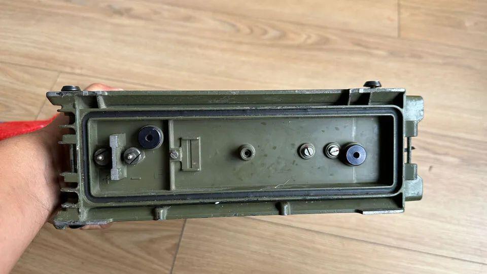 罕见的Thomson CSF skyhopper TRC-350 无线电发射器-法国制造 - 知乎