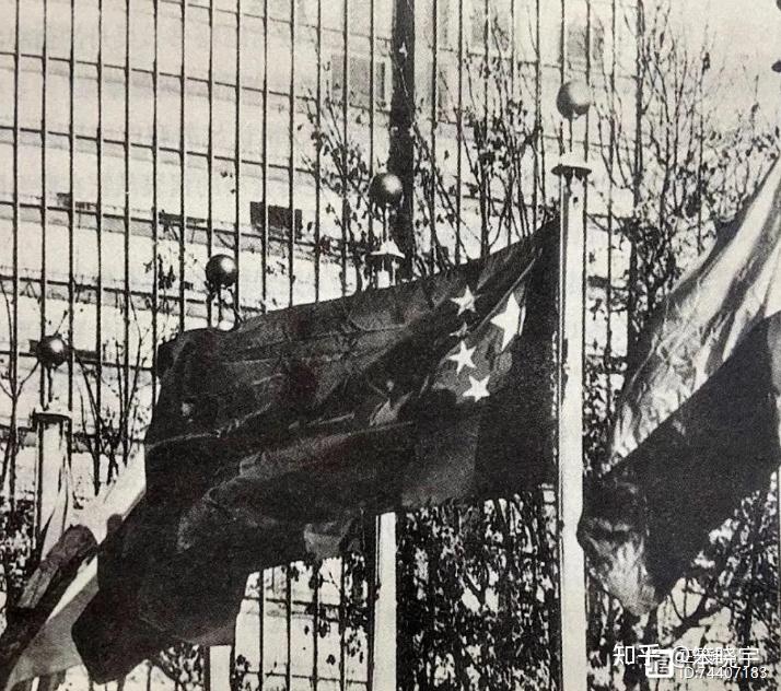 这个冷知识14亿人都该知道，原来天安门广场的国旗每天都是新的，每面都有震撼使命！ - 知乎