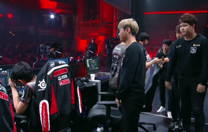 EDG！冠军！Scout拿下Fmvp！ - 知乎