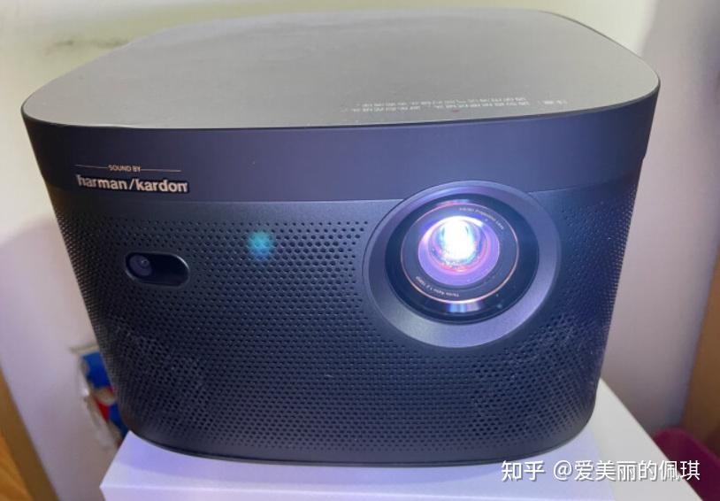 极米newz8x和z8x区别有什么，升级了那些配置 - 知乎