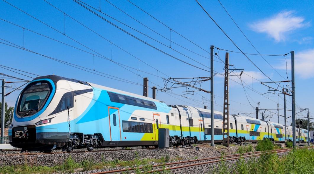 中车4100 DDEMU动车组亮相！即将服务维也纳到布达佩斯国际线路 - 知乎