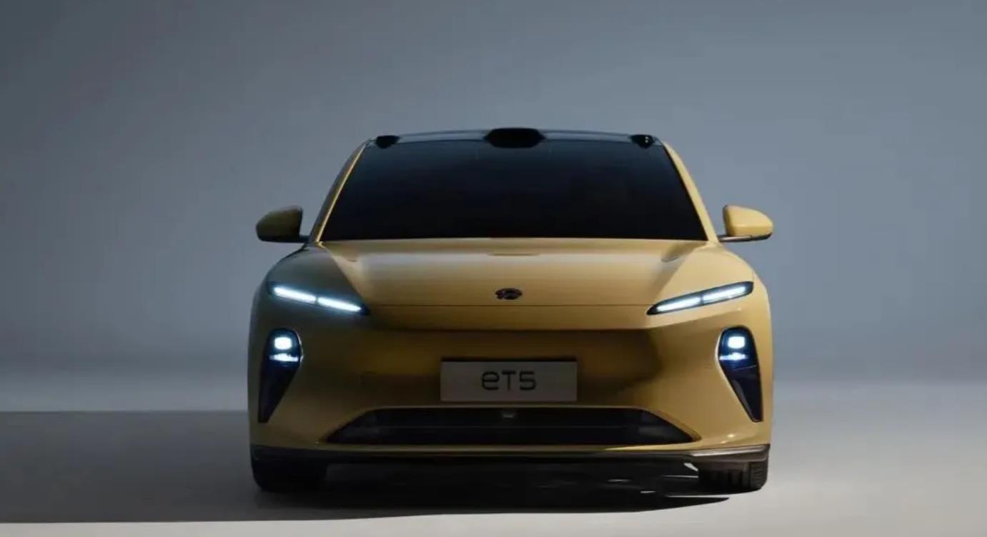 蔚来ET5售价公布：没有意外，比特斯拉还贵？ - 知乎