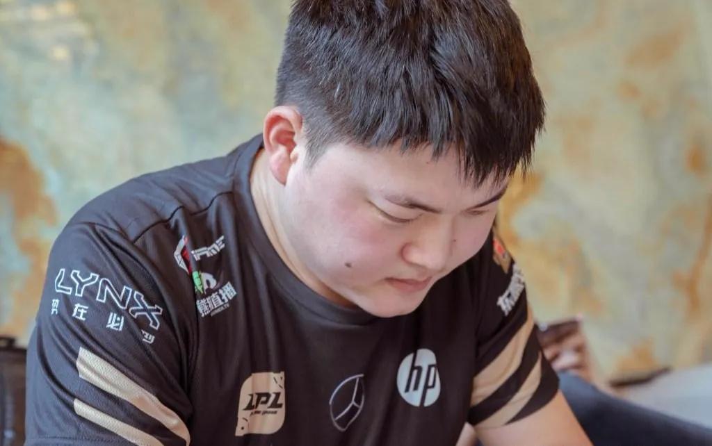 LOL：刘青松转会？叉烧下课后承认愧对Uzi，RNG这次真被冤枉了！ - 知乎