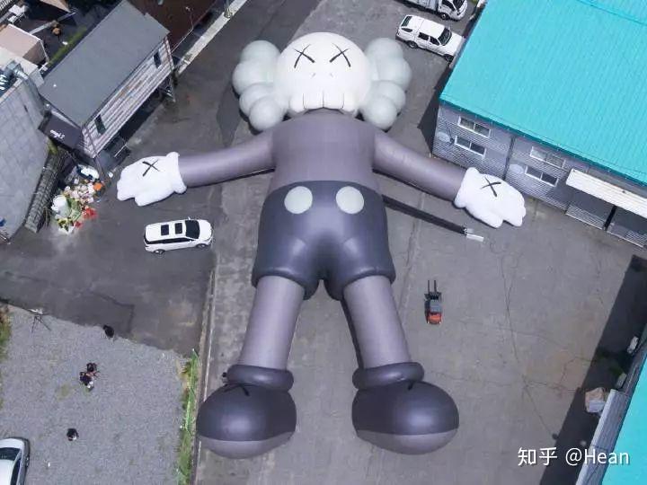 林俊杰、罗志祥都抢着入手的Kaws，到底是个什么来头？ - 知乎