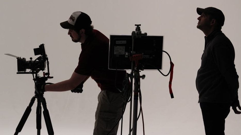 导演助理大致工作内容是什么？本身需要具备什么？ - 知乎