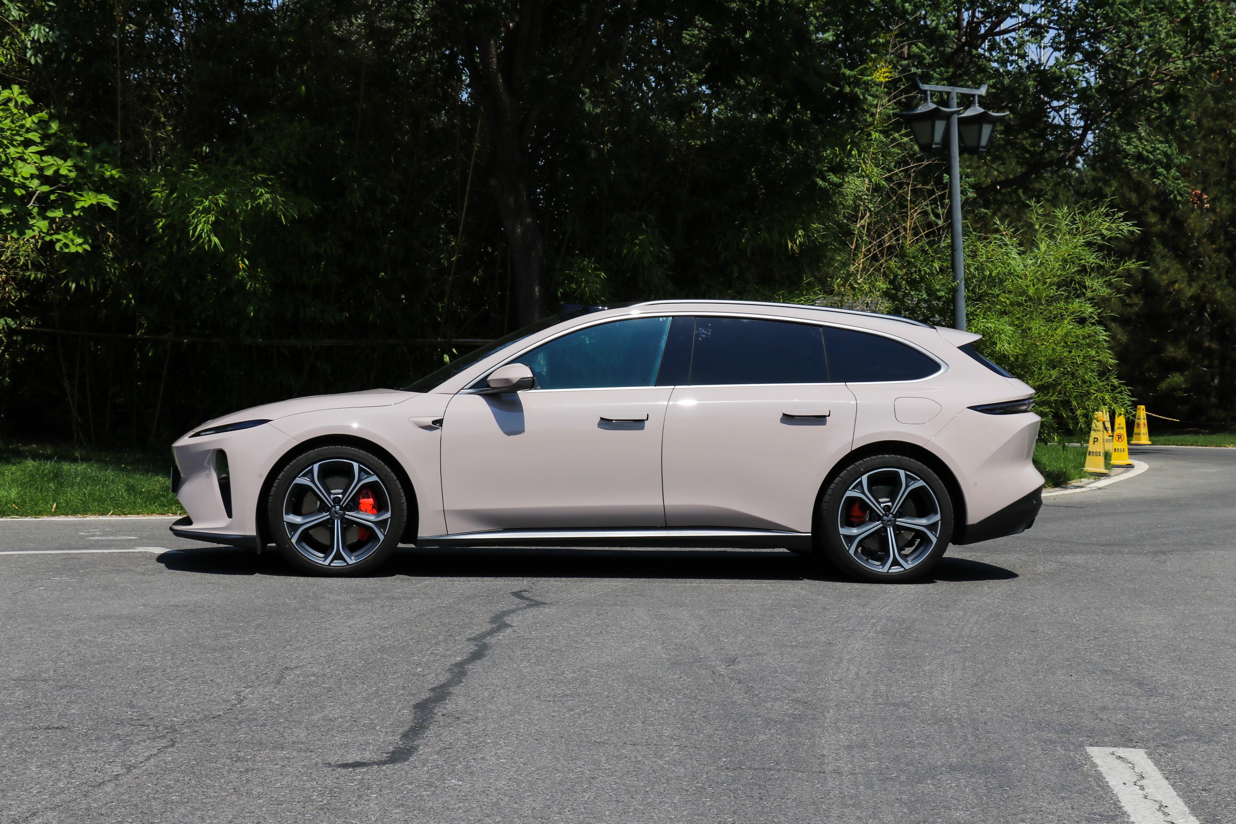 售价29.8万-35.6万元 蔚来ET5 Touring正式上市 - 知乎