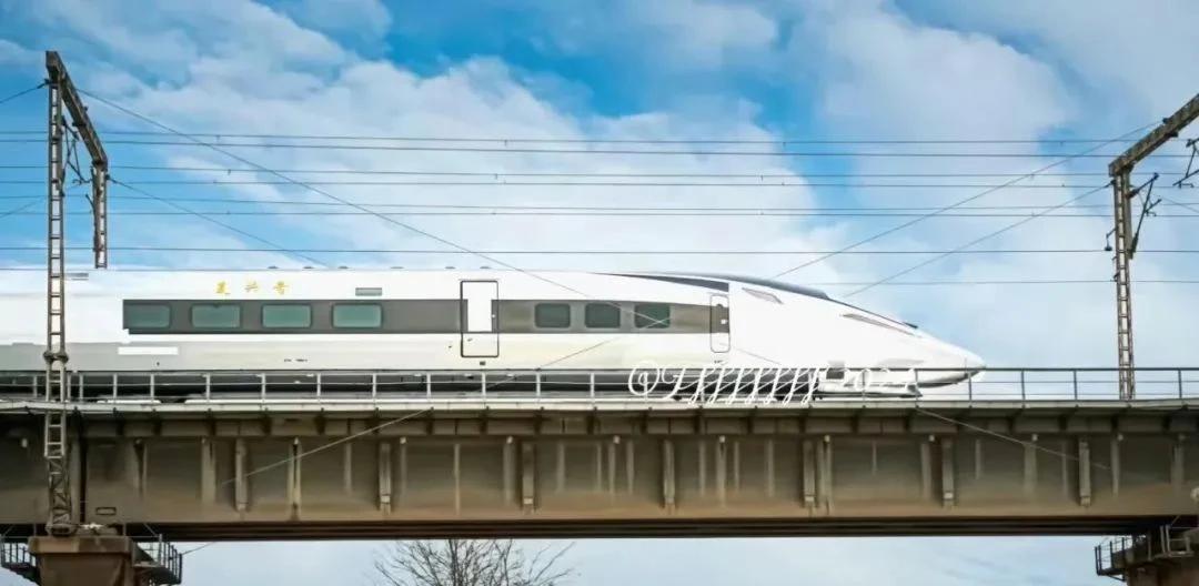 如约而至CR450来了，南北两款车型同时亮相。 - 知乎