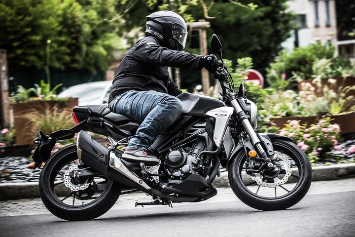 4万多元的本田CB300R是否会重蹈CBR300R的覆辙 - 知乎