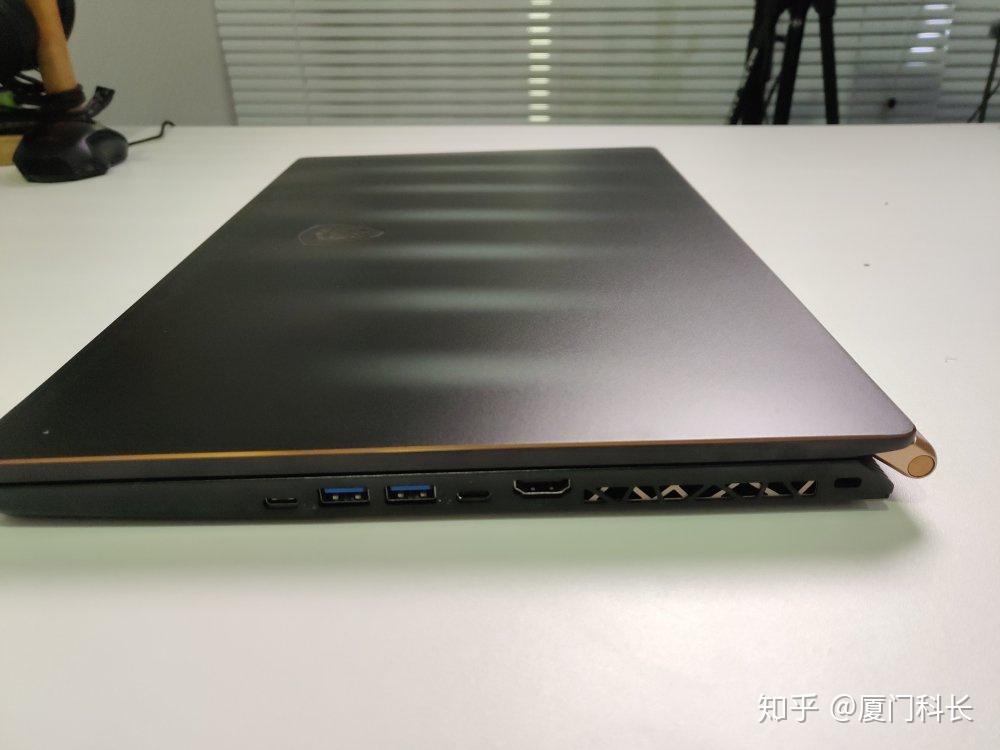 一骑绝尘！微星绝影 GS75开箱评测 【厦门科长】 - 知乎